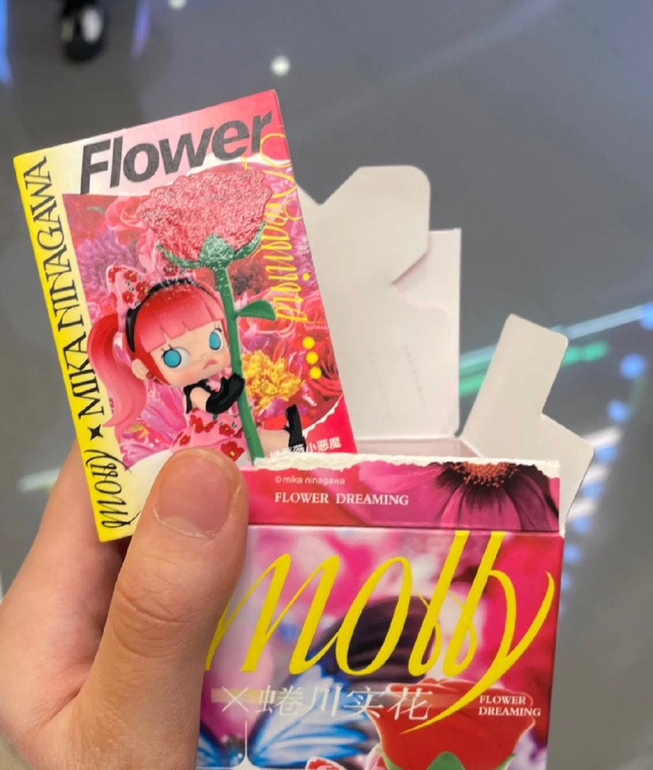 POPMART Molly Flower Dreaming, Hobbies & Toys, Toys & Games on Carousell
