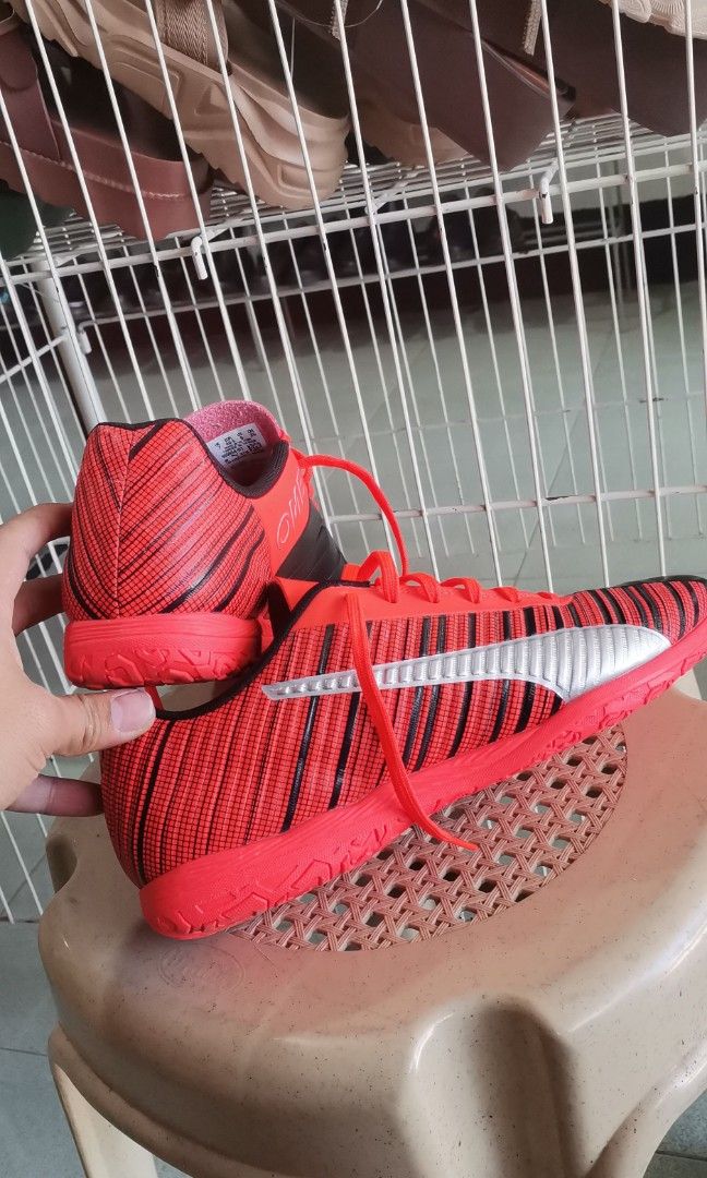 PUMA FUTSAL SHOES, Men's Fashion, Footwear, Sneakers on Carousell