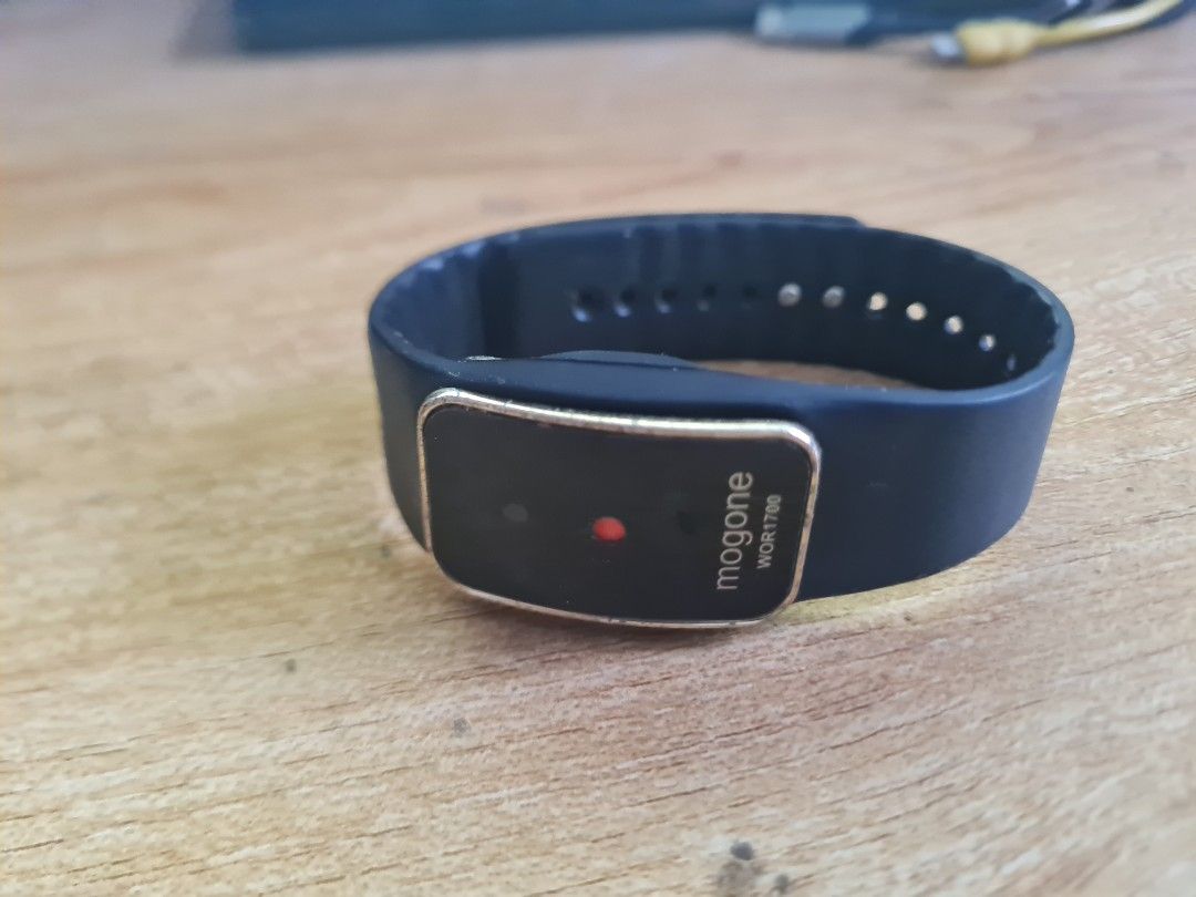 Rechargeable Moquito Repellent Watch USB, Health & Nutrition, Insect ...