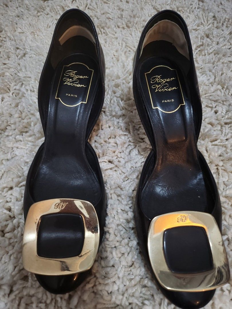 RV shoes, Luxury, Sneakers & Footwear on Carousell