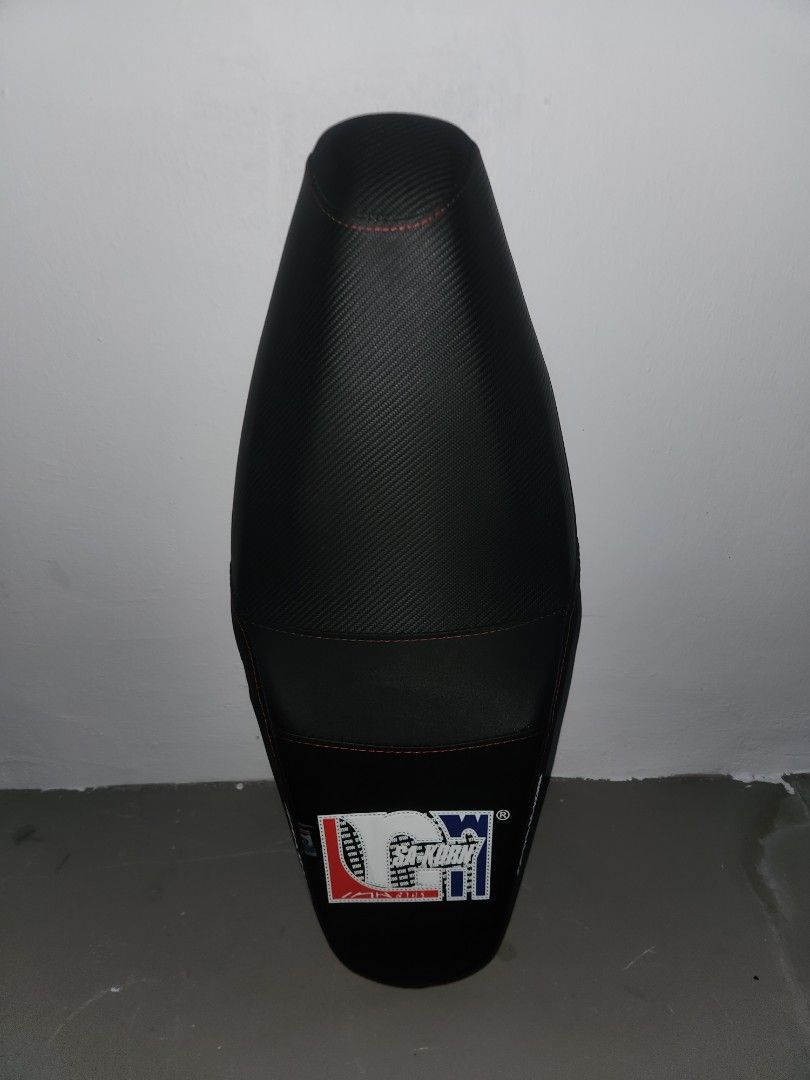 Sakorn seat sniper v3, Motorcycles, Motorcycle Accessories on Carousell