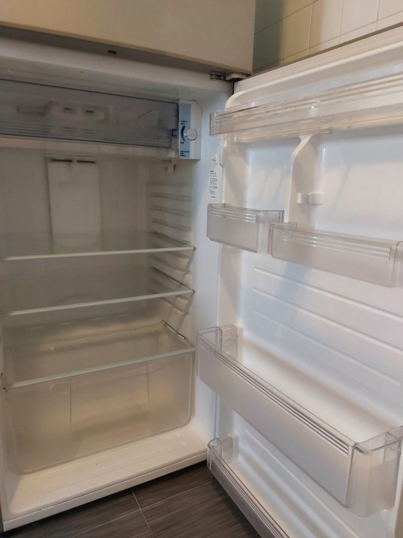 Sharp 2D fridge 262L, TV & Home Appliances, Kitchen Appliances ...