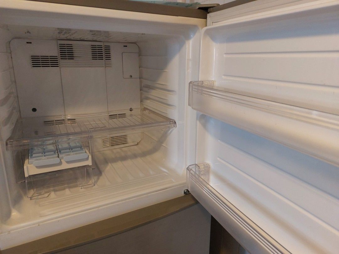 Sharp 2D fridge 262L, TV & Home Appliances, Kitchen Appliances ...