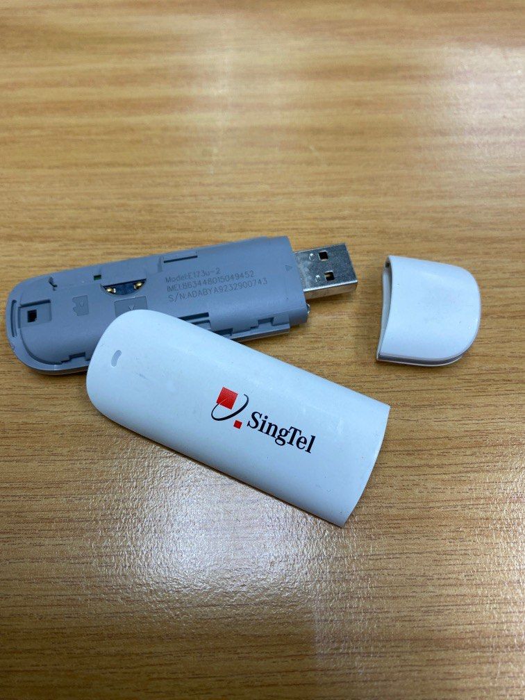 Singtel Huawei mobile broadband Dongle, Computers & Tech, Parts ...