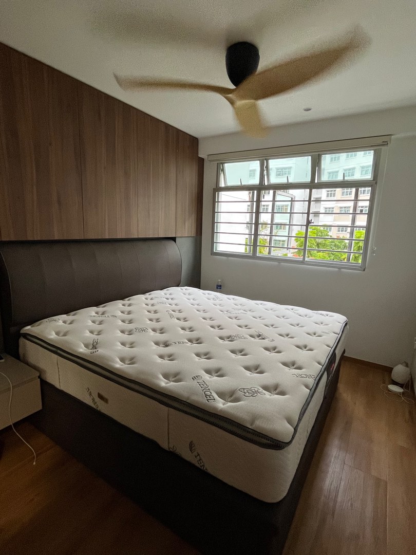 Slumberland bed frame king size, Furniture & Home Living, Furniture ...