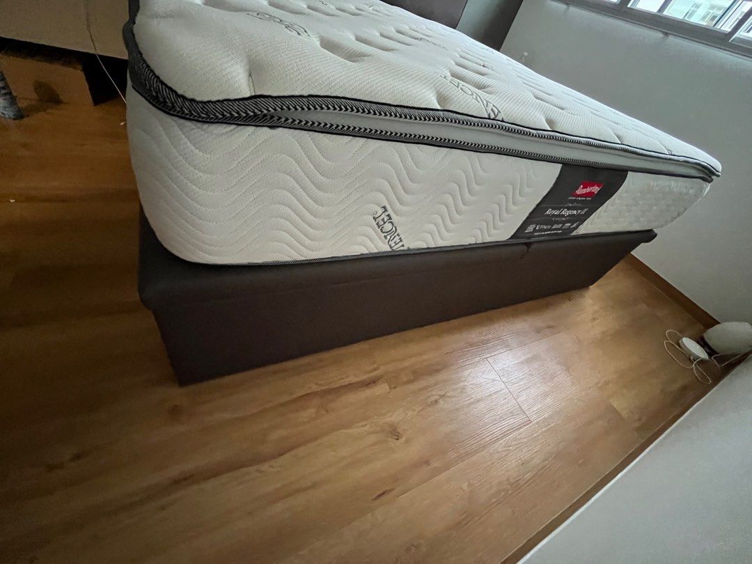 Slumberland bed frame king size, Furniture & Home Living, Furniture ...