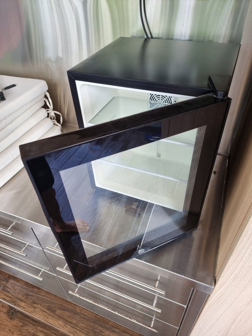 Table top bar fridge, TV & Home Appliances, Kitchen Appliances ...