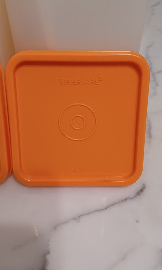 Tupperware spaghetti container, Furniture & Home Living, Kitchenware ...
