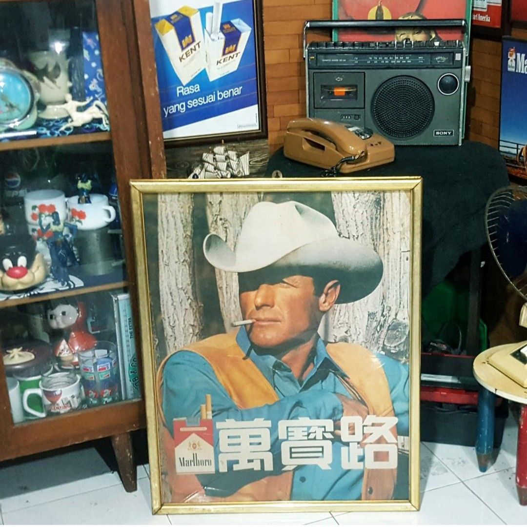 Vintage Classic Frame Poster Marlboro 80s, Hobbies & Toys, Collectibles ...