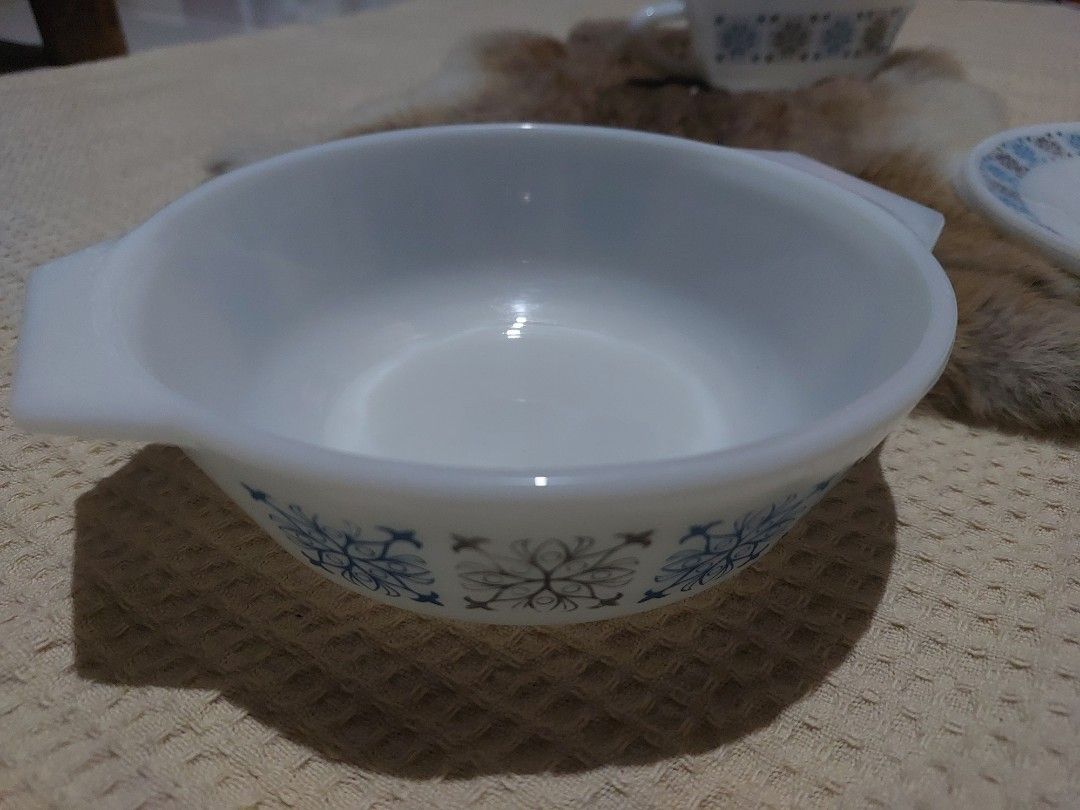 Vintage JAJ Pyrex Chelsea England Bundle, Furniture & Home Living ...