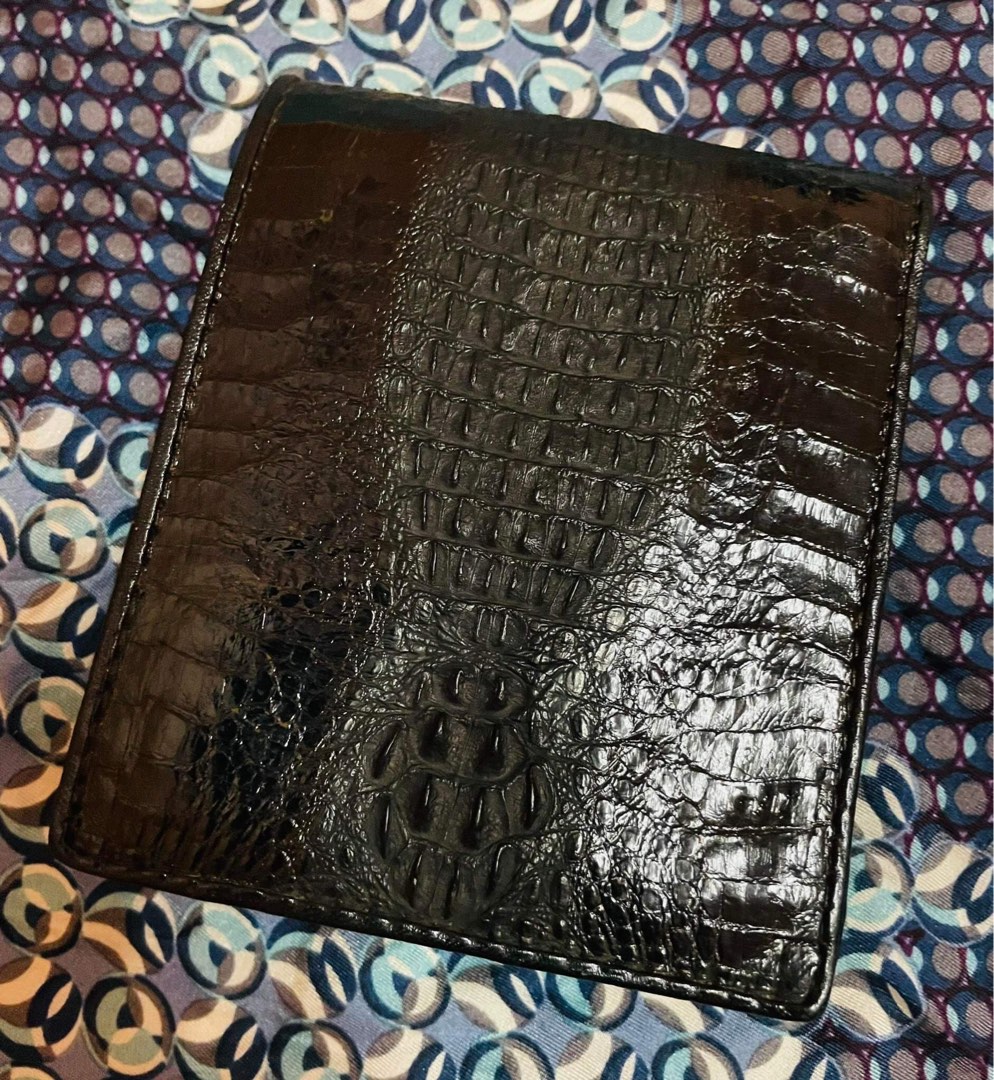 WALLET Crocs, Women's Fashion, Bags & Wallets, Wallets & Card holders ...