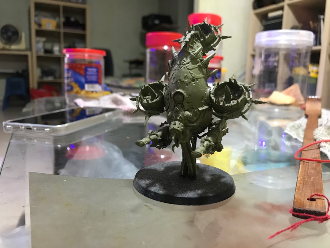 Warhammer 40k Foetid Bloat-Drone (Unpainted), Hobbies & Toys, Toys ...