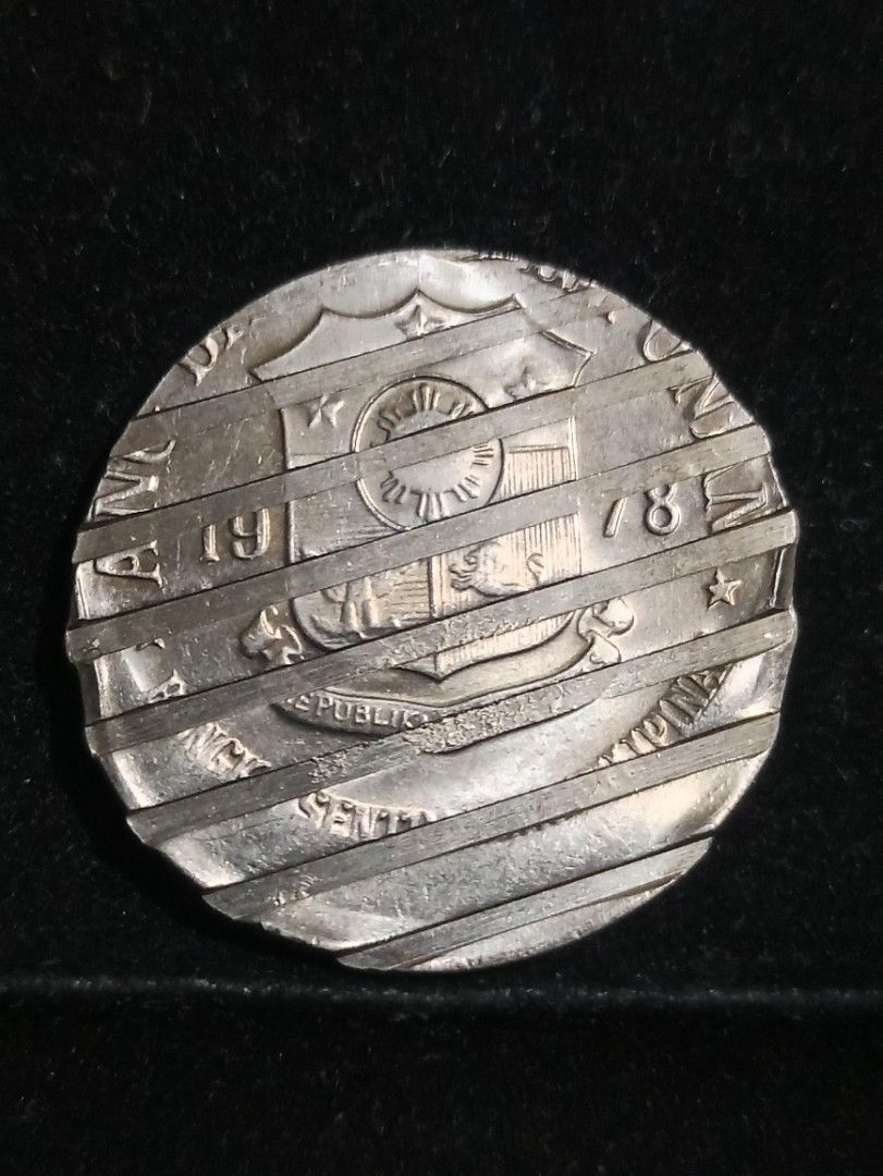 1979 JOSE RIZAL 1 PESO ERROR COIN E-1, Hobbies & Toys, Memorabilia ...