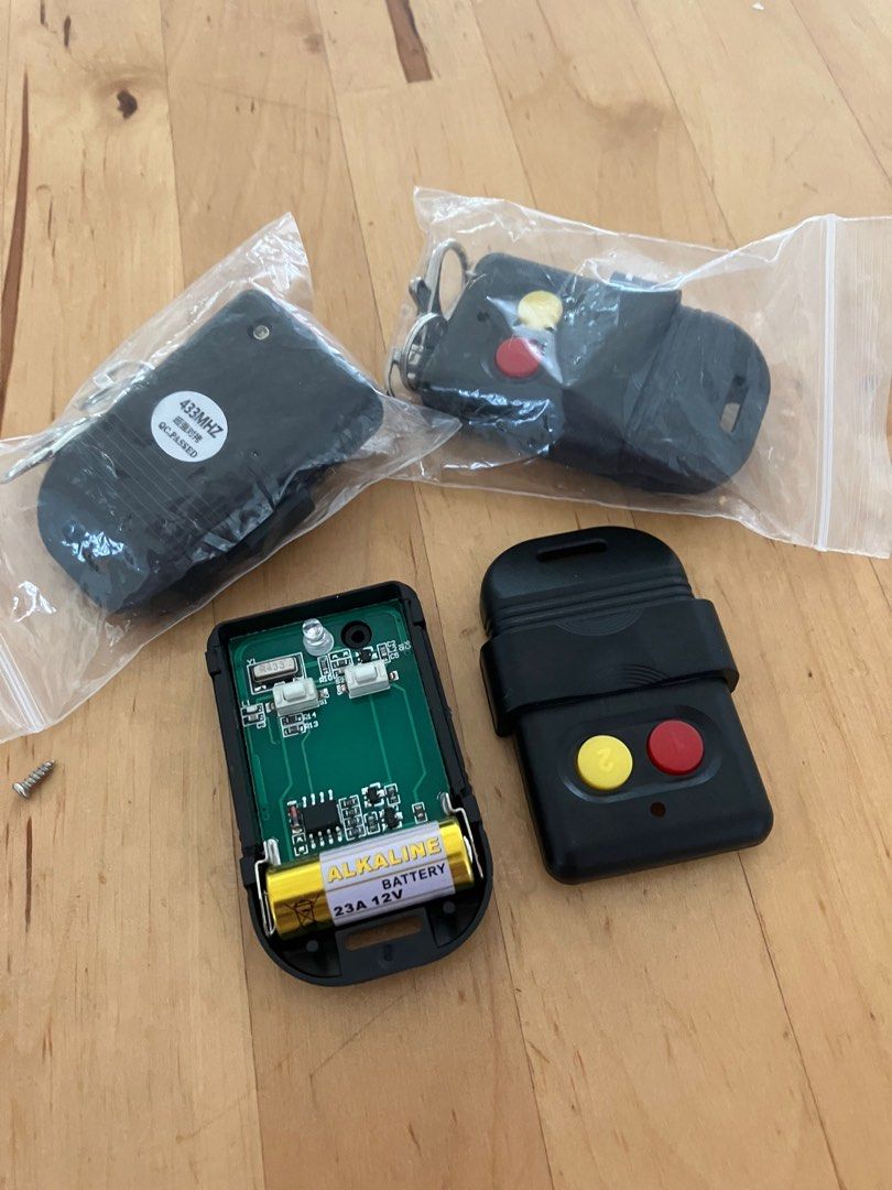 Auto gate clicker remote control x3, Everything Else on Carousell