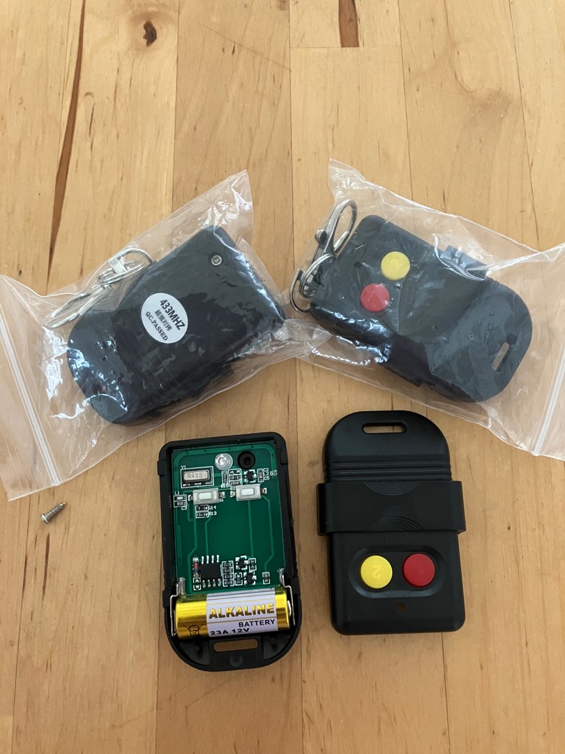 Auto gate clicker remote control x3, Everything Else on Carousell