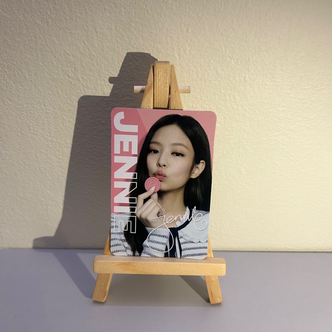 Blackpink Jennie Oreo PC, Hobbies & Toys, Memorabilia & Collectibles, K ...
