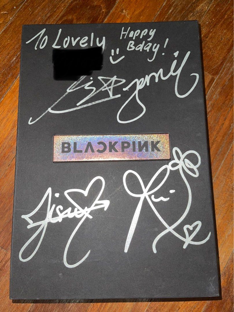 blackpink signed, Announcements on Carousell