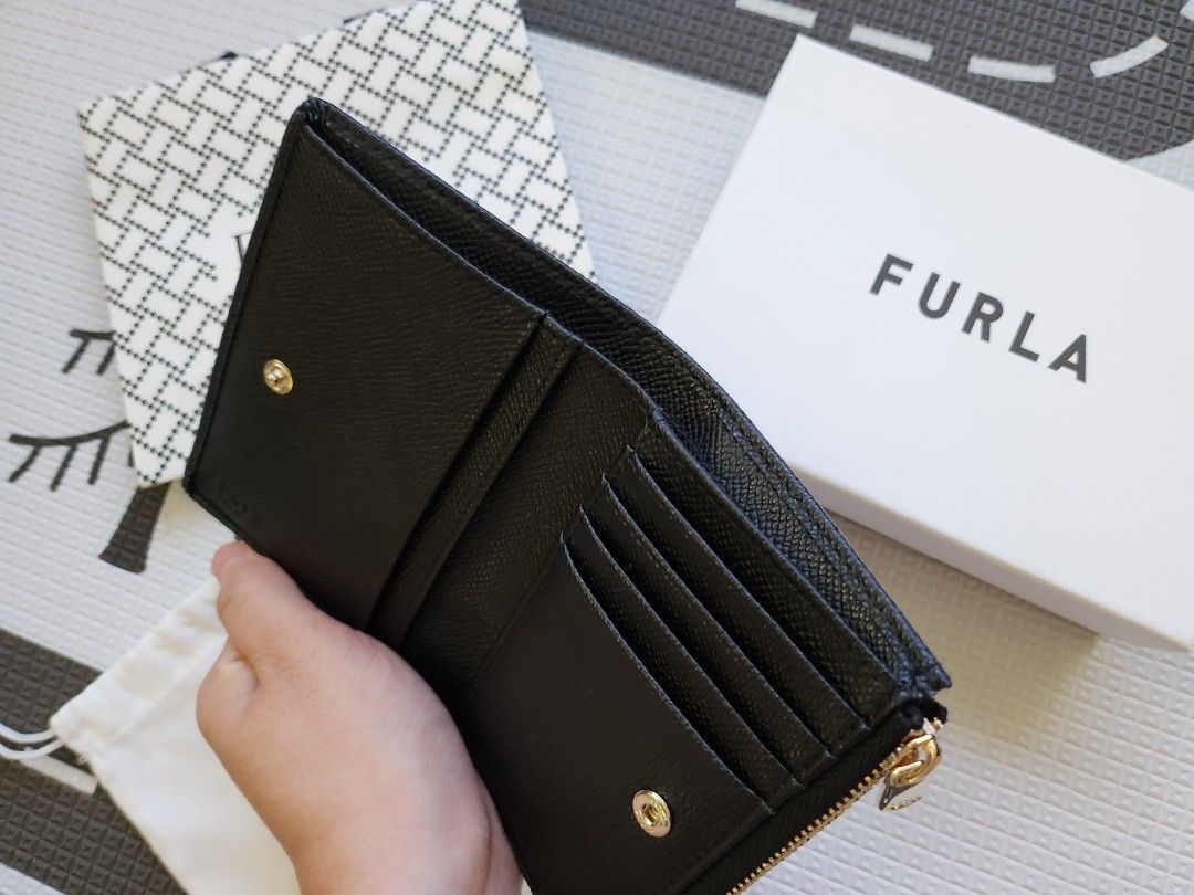 BNIB Furla Classic Bi-fold Zip Wallet, Women's Fashion, Bags & Wallets ...