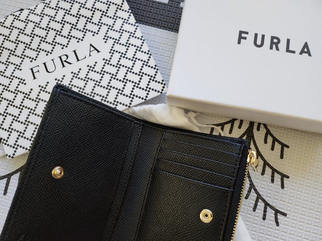 BNIB Furla Classic Bi-fold Zip Wallet, Women's Fashion, Bags & Wallets ...