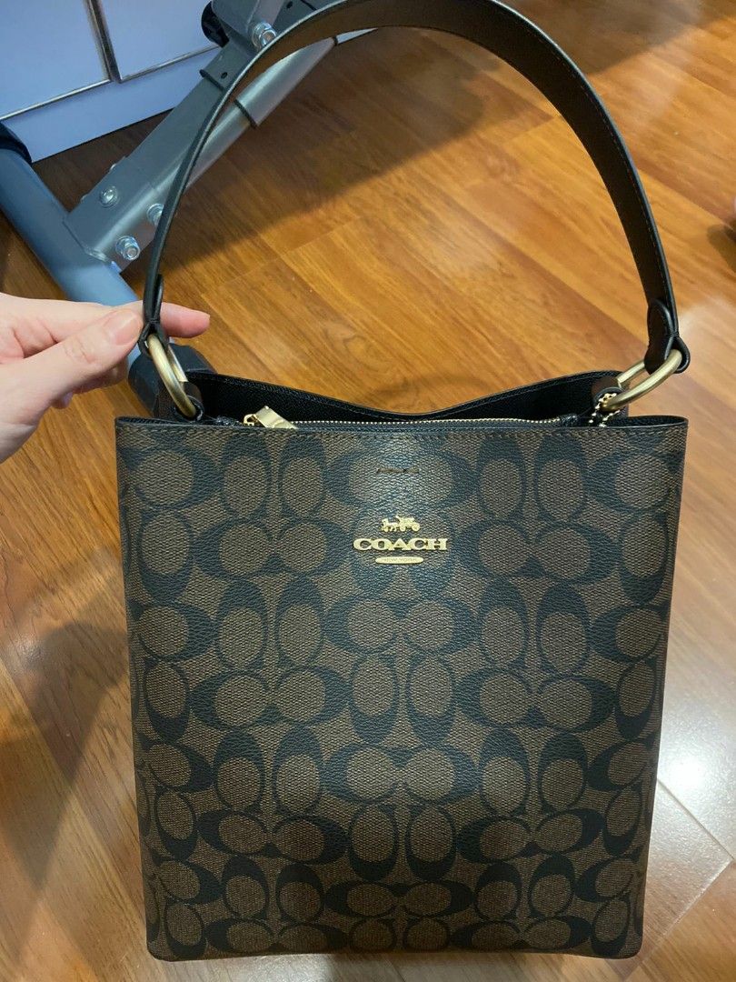 Coach Bucket Bag Authentic, Barang Mewah, Tas & Dompet di Carousell
