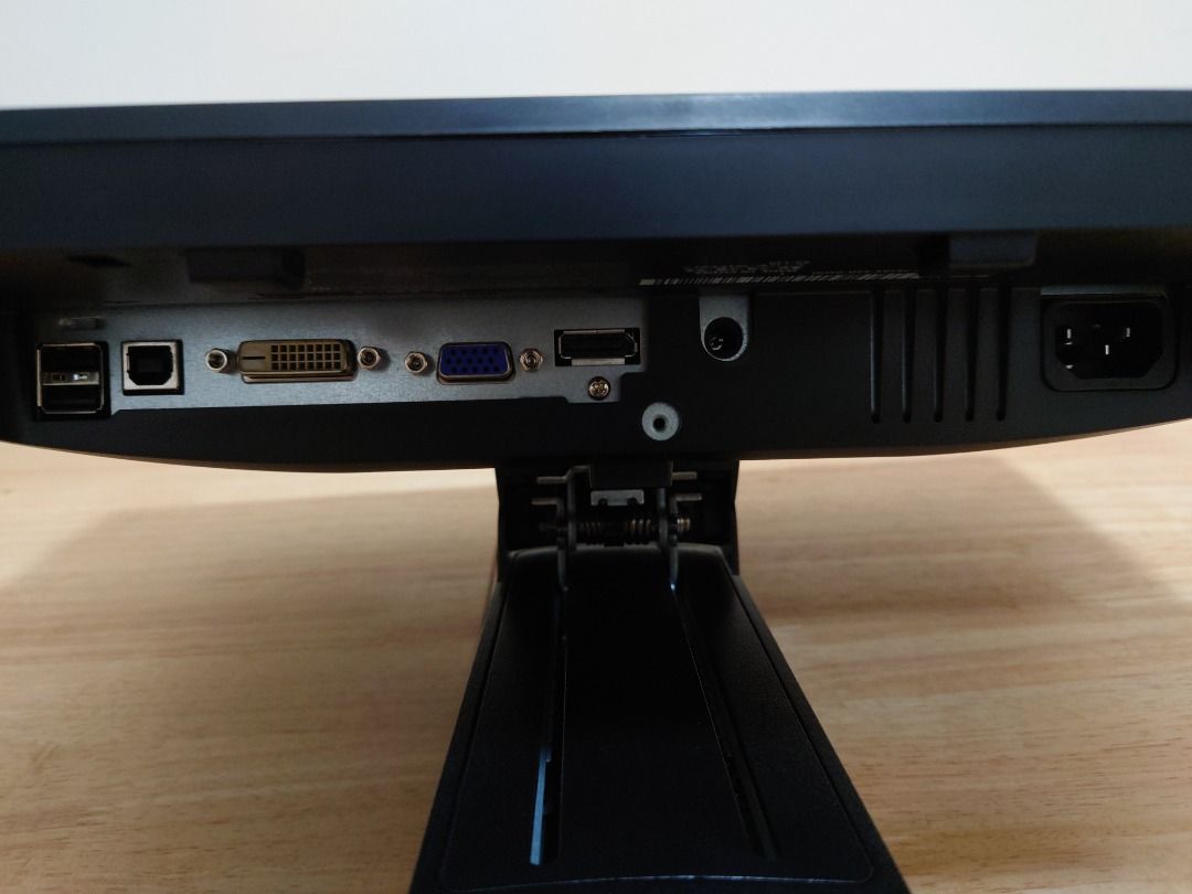 DELL 19吋 螢幕 屏幕 P1913b 連升降架及配件 19" HD Widescreen LCD Monitor with ...