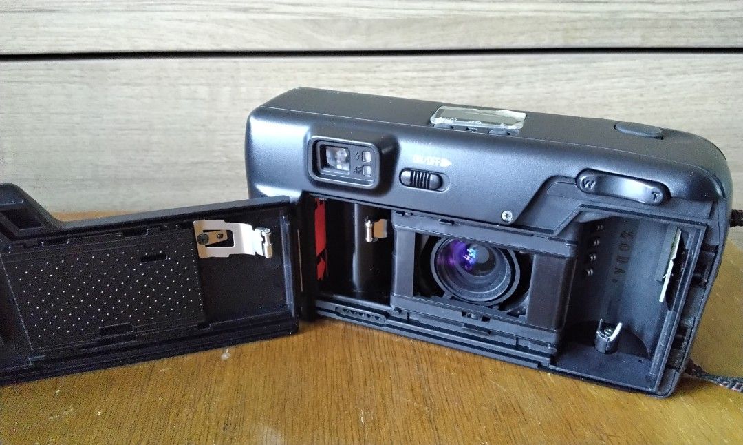 Nikon first Zoom Film camera 1988, Photography, Cameras on Carousell