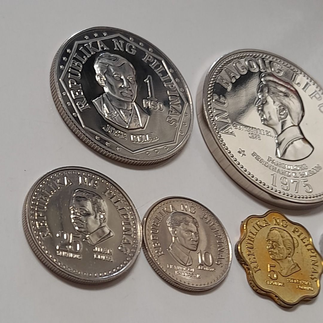 Franklin Mint Coin Set: Ang Bagong Lipunan Series (1975: 5p, 1p, 5s, 1s ...