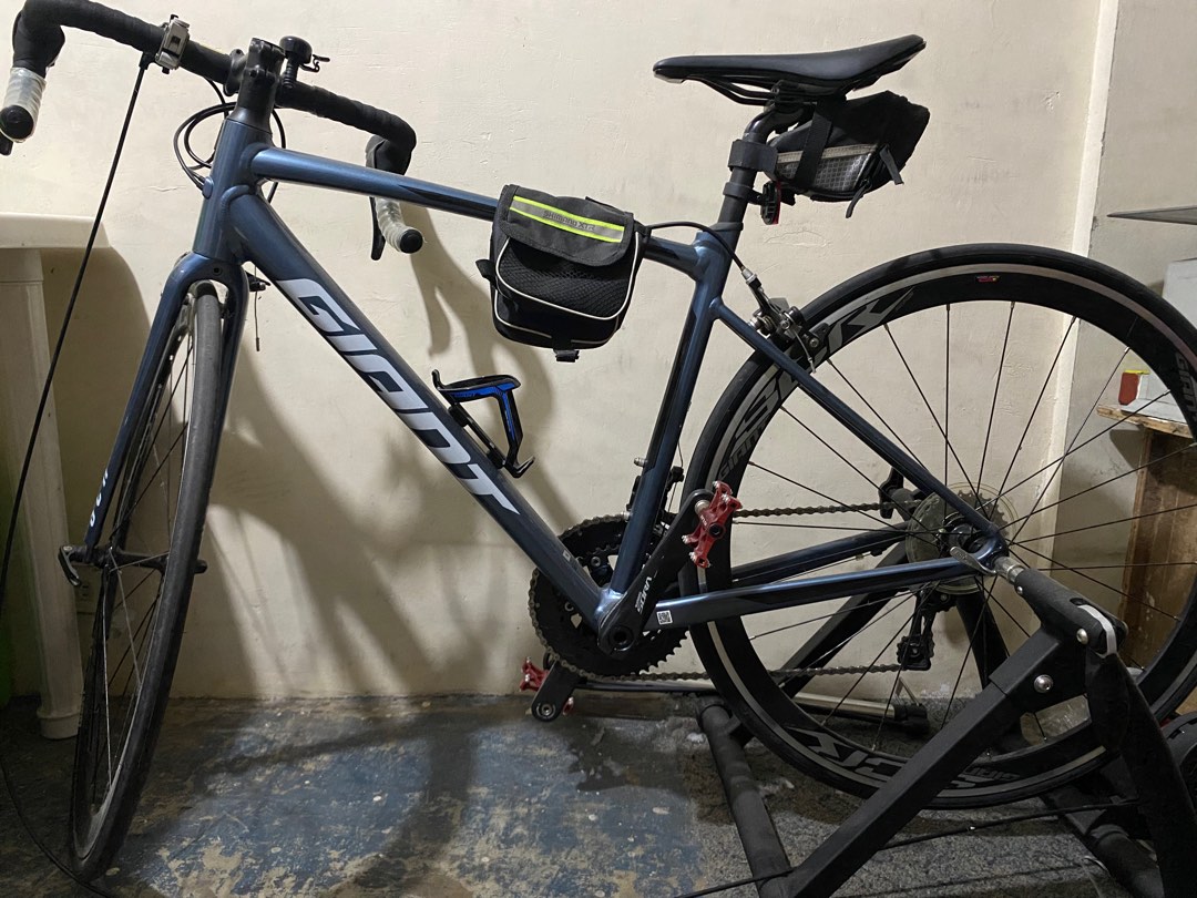 Giant SCR 2020 (home trainer included) on Carousell