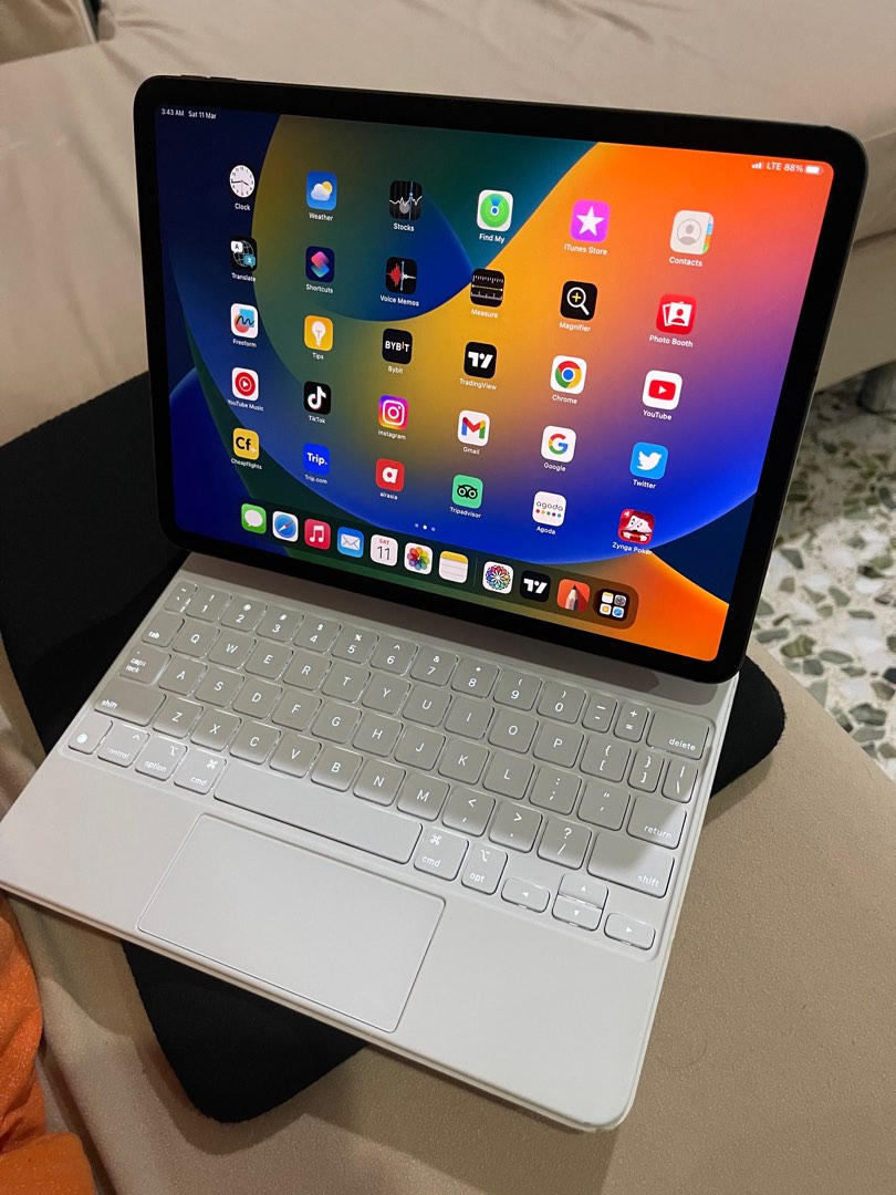 M1 iPad Pro cellular with Magic Keyboard 256gb, Mobile Phones & Gadgets ...