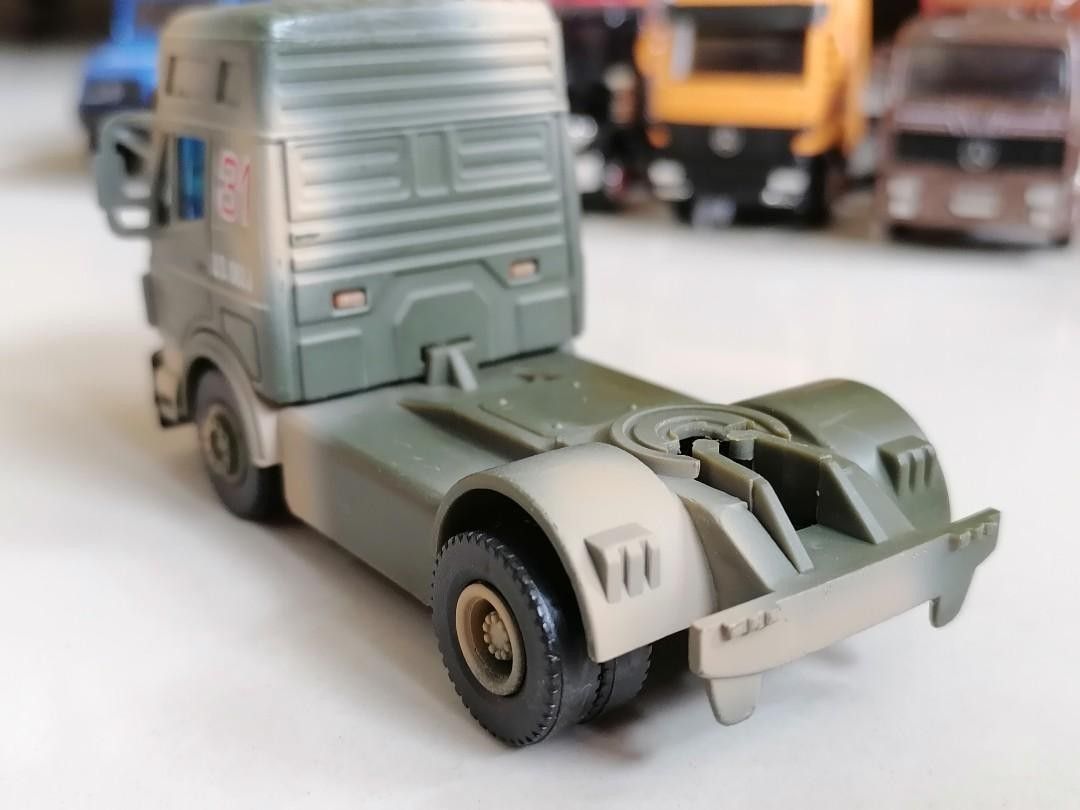 JoyCity 1/60 Look-Like Mercedes-Benz ACTROS 2x4 - Camouflage Green ...