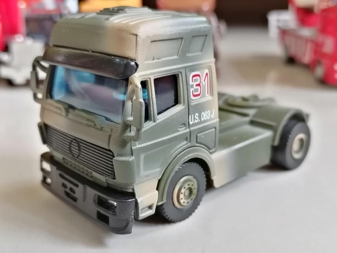 JoyCity 1/60 Look-Like Mercedes-Benz ACTROS 2x4 - Camouflage Green ...