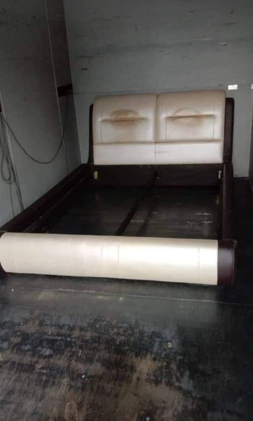 Katil king siap tilam, Furniture & Home Living, Furniture, Bed Frames ...