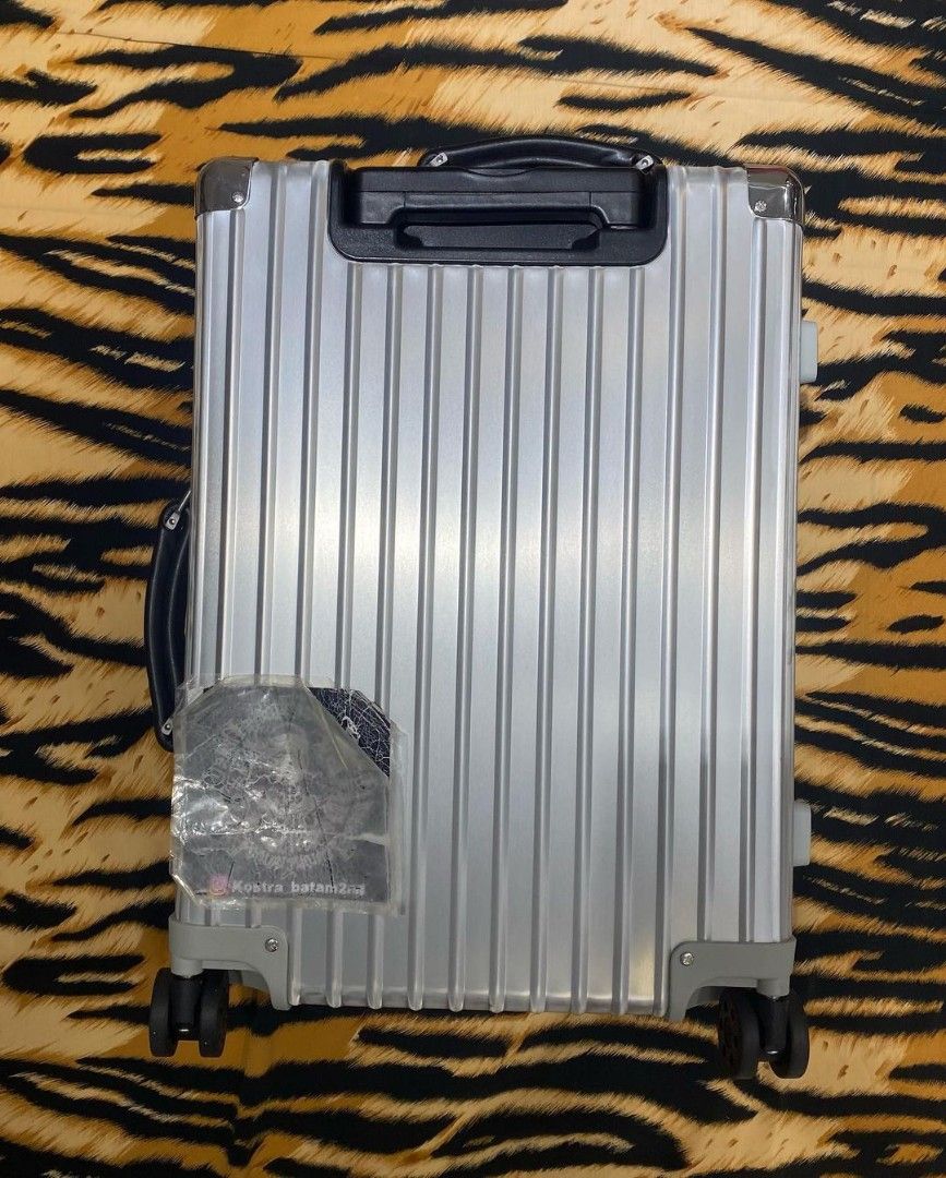 Koper rimowa, Fesyen Pria, Tas & Dompet , Lainnya di Carousell