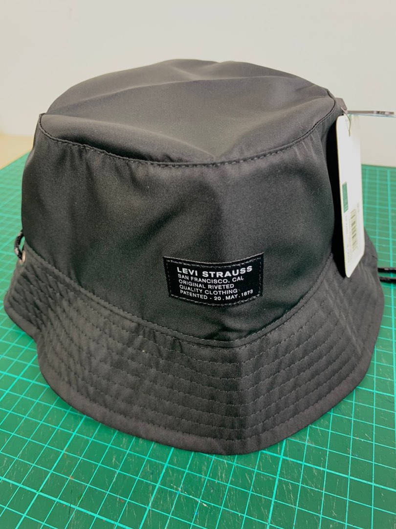 Levi's Men's Utility Original Bucket Hat, Men's Fashion, Watches ...