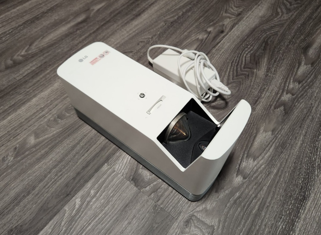 LG CineBeam Ultra Short Throw Laser Smart Projector (HF85LA), TV & Home ...