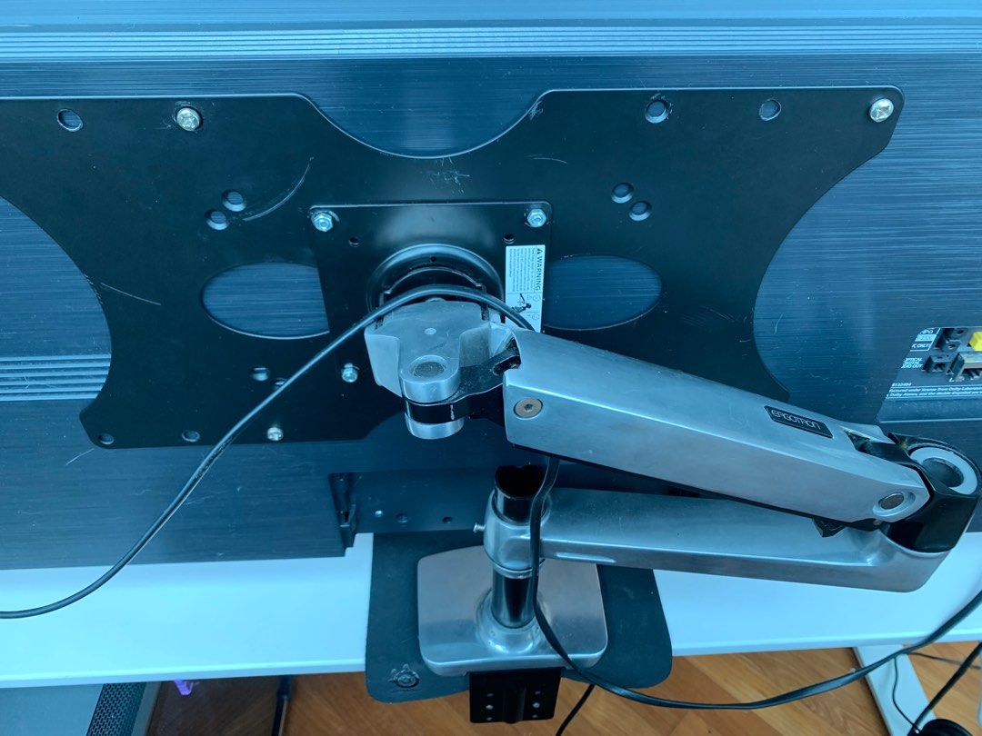 LG OLED TV 48CX 4k + Ergotron LX + Vesa mount adapter, TV & Home ...