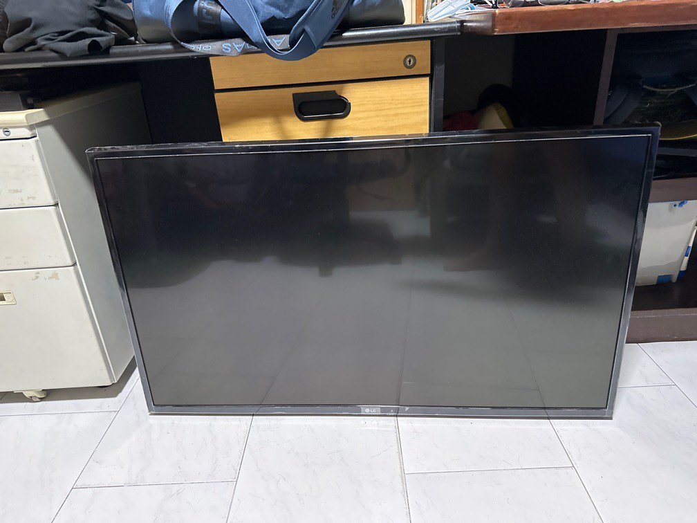 LG Smart TV 41inch 43UH610T, TV & Home Appliances, TV & Entertainment ...