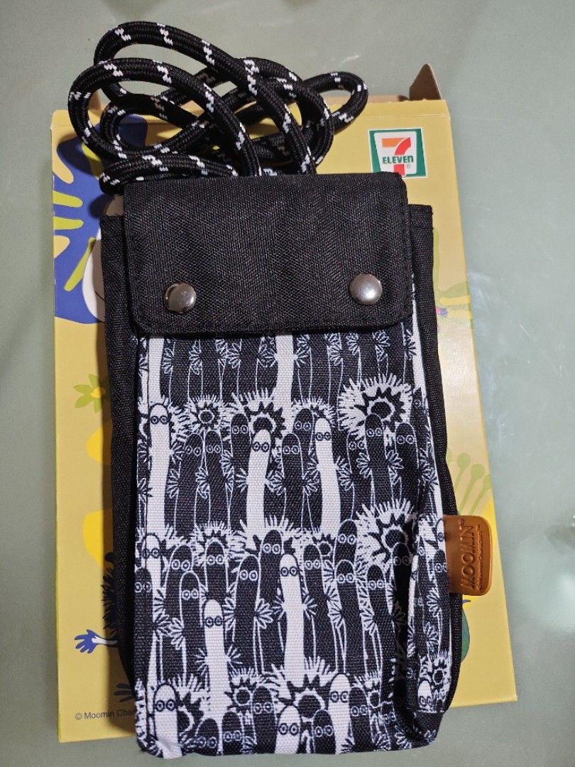 Moomin 7-Eleven Special Edition Bag, Women's Fashion, Bags & Wallets ...