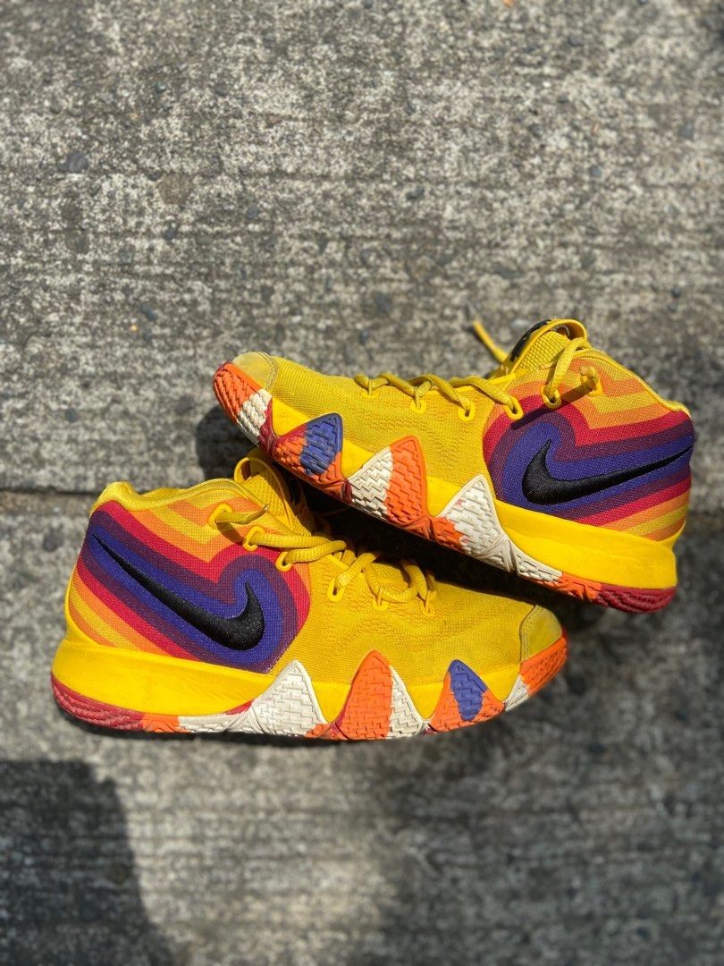 Nike Kyrie 4’s 70’s GS, Men's Fashion, Footwear, Sneakers on Carousell
