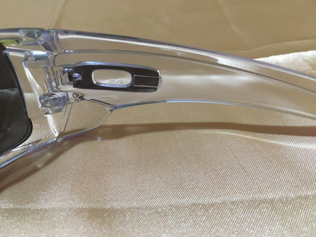 ORIGINAL OAKLEY BATWOLF SUNGLASSES, Men's Fashion, Watches ...