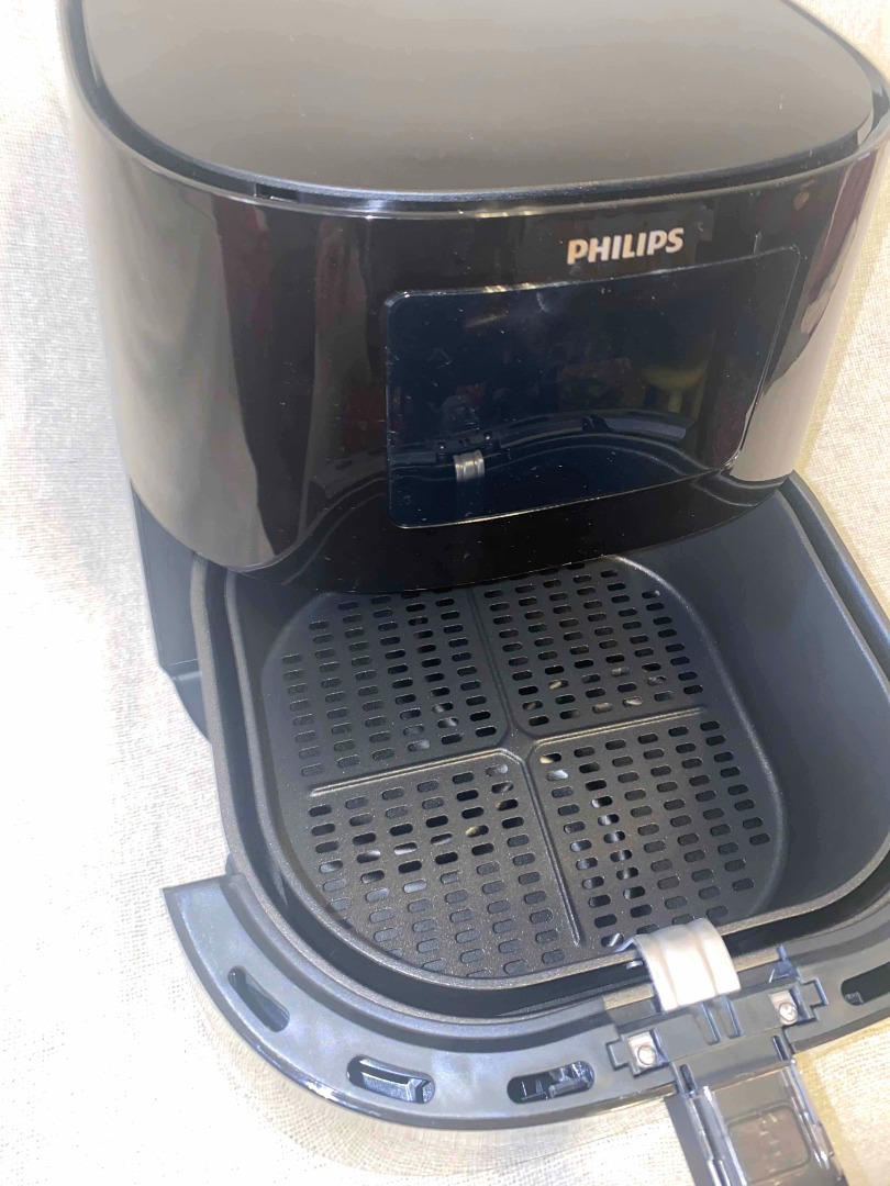 Philips Airfryer Essential XL (Model HD 9270) with accessories, TV ...
