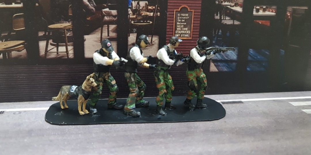 Police Drug Unit Squad Figure Scale 1:35, Hobbies & Toys, Toys & Games ...