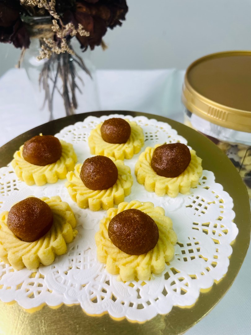 Premium Tart nenas / pineapple tart kuih raya 2023, Food & Drinks ...