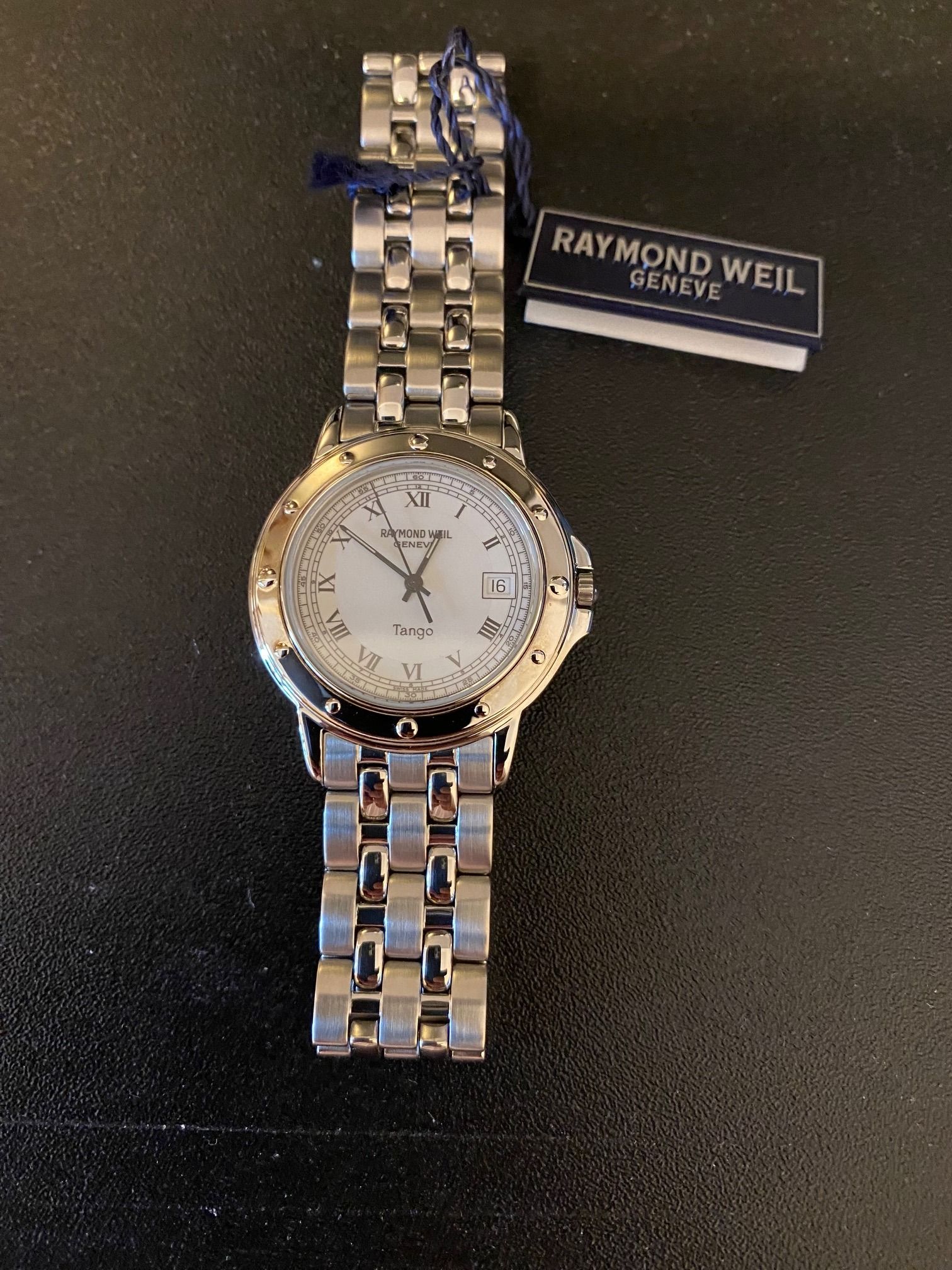 Raymond Weil Tango 5560-ST-00309, Luxury, Watches on Carousell