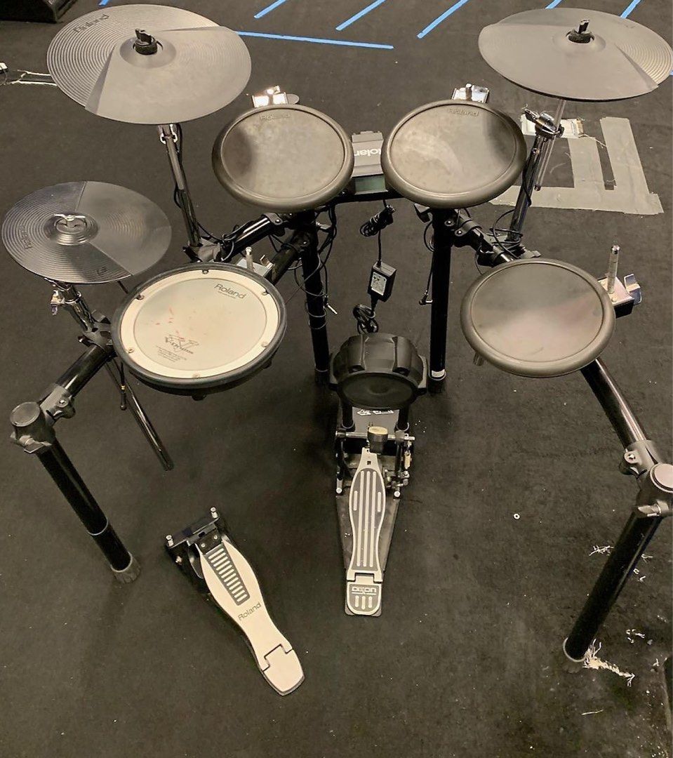 Roland TD4 Electronic Drum Set (without amplifier), Hobbies & Toys ...