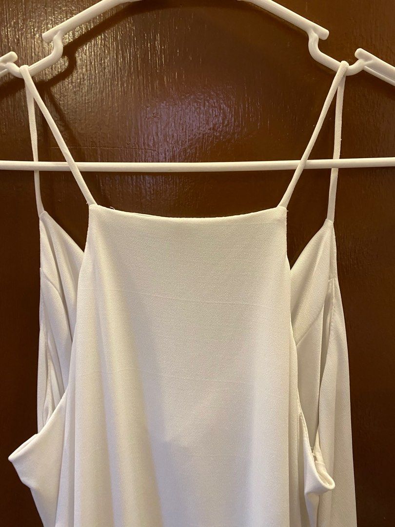 Scrunched Sides White Dress Halter on Carousell