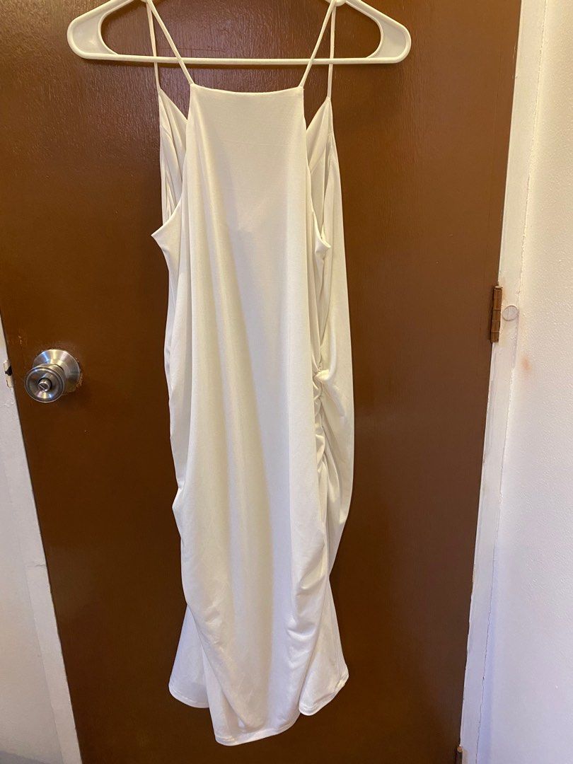 Scrunched Sides White Dress Halter on Carousell