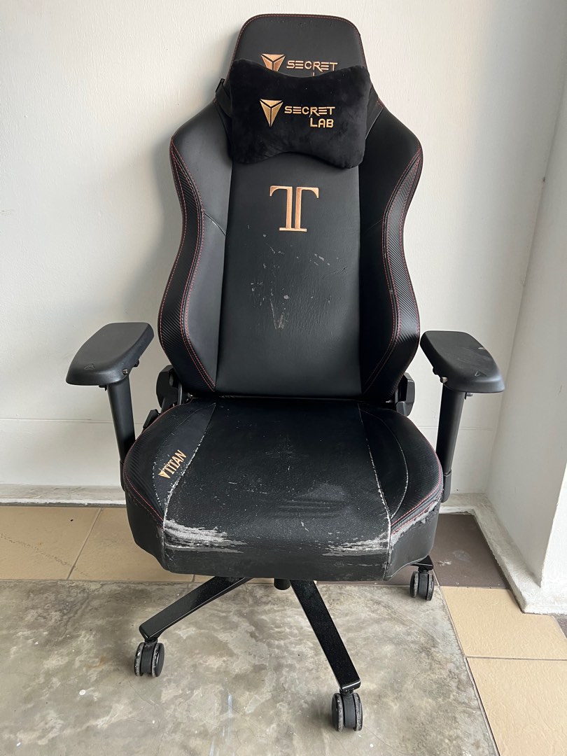 Secret Lab Titan, Furniture & Home Living, Furniture, Chairs on Carousell