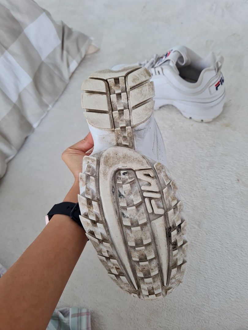 Sepatu Fila Disruptor, Fesyen Pria, Sepatu , Sneakers di Carousell