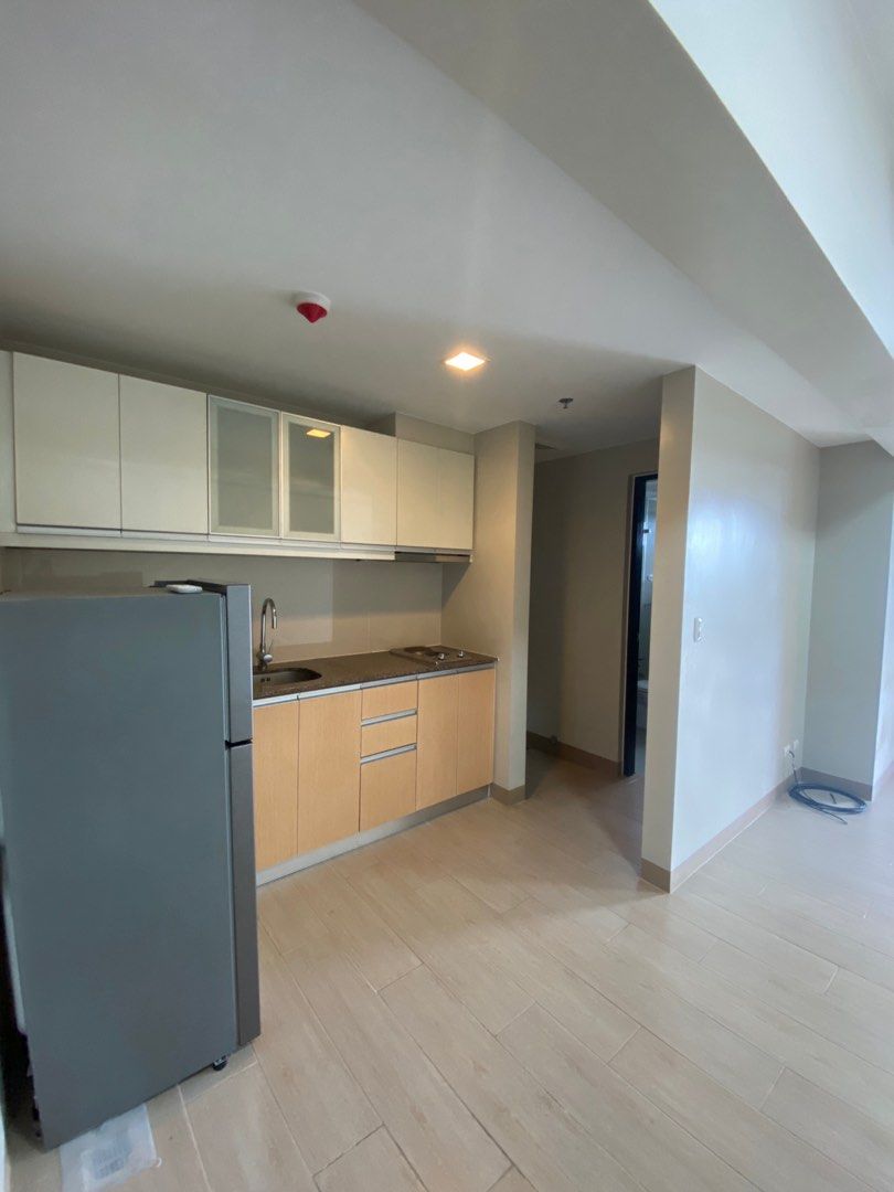 Studio Semefurnished in One Eastwood Avenue Tower2 Eastwood City ...